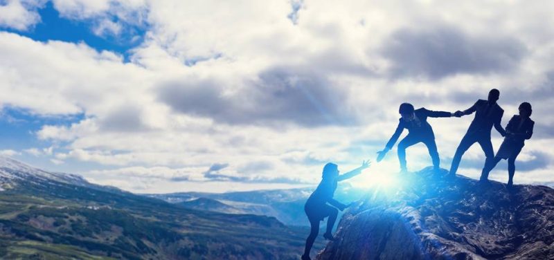 Liderança servidora - Liderar é servir - José Roberto Marques ...