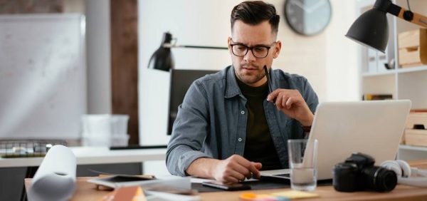 Entenda as vantagens e desvantagens do trabalho assíncrono - José ...